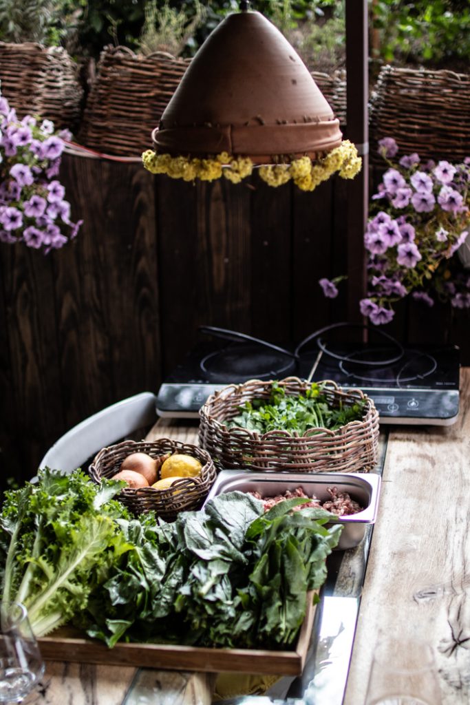Mullixhiu, Tirana – ein Tag mit zwei albanischen Ikonen: Tefta Pajenga ...