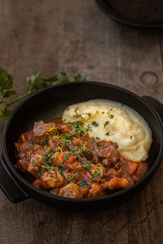 Geschmortes Rindfleisch mit Maroni, Orangen und Zimt - Dinner um Acht