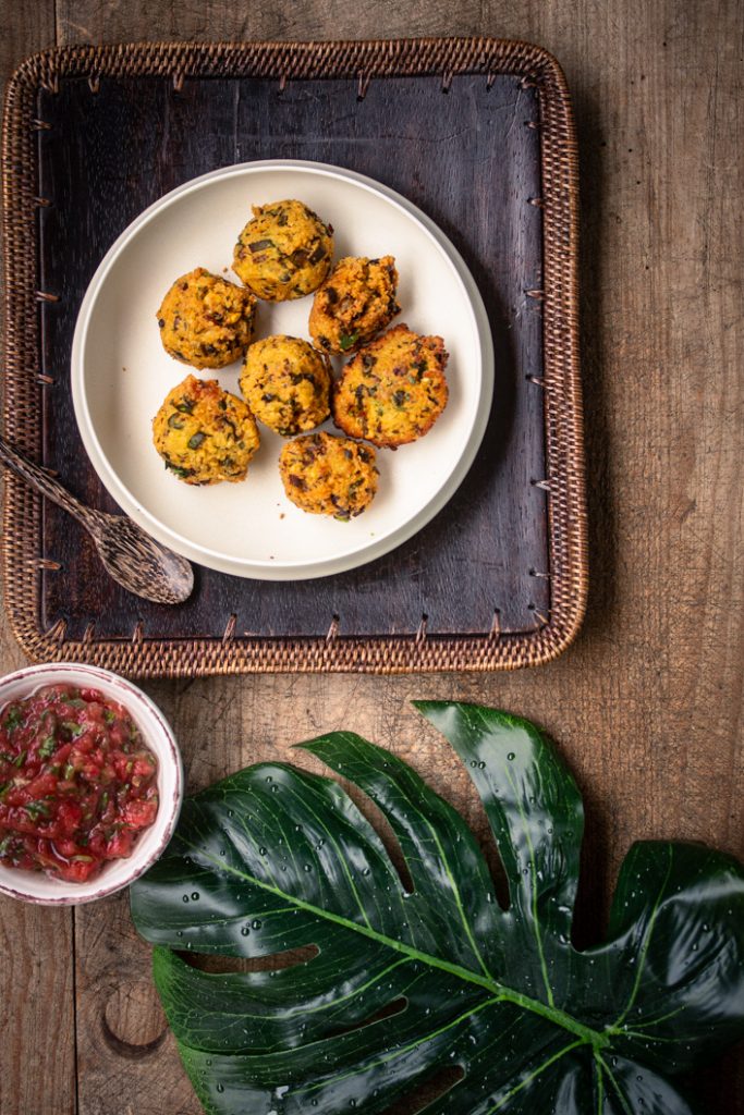 Gateaux Piments: Authentische Chili Snacks aus Mauritius mit Tomaten ...